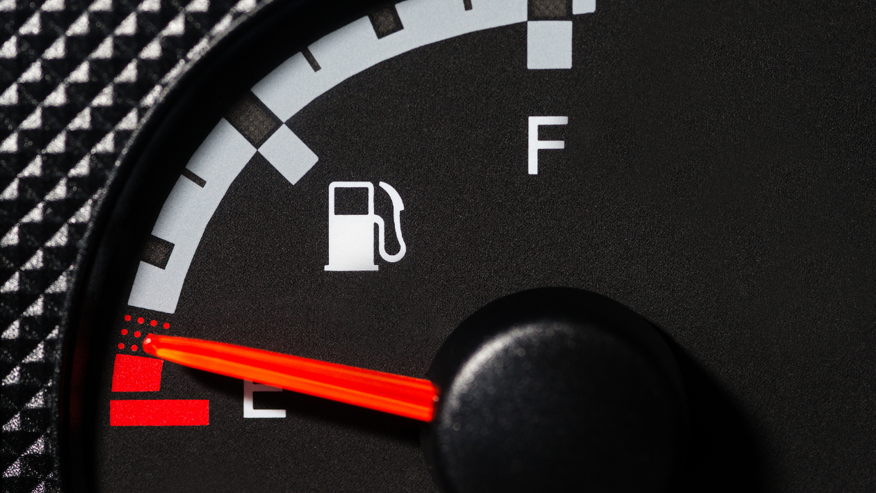 Four Reasons Why You Shouldn’t Drive With Your Low Fuel Light On